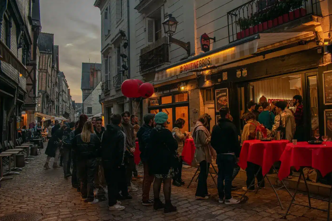 Poutinebros Tours - Restaurant de Poutines